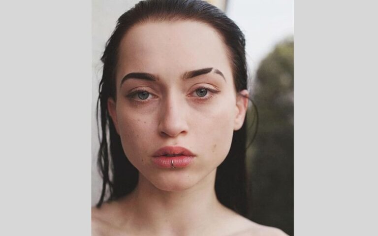 Eyebrow Slit Meaning: History, Symbolism, and Fashion Trends